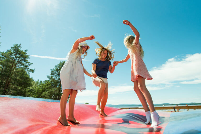 Hoppepude | First Camp